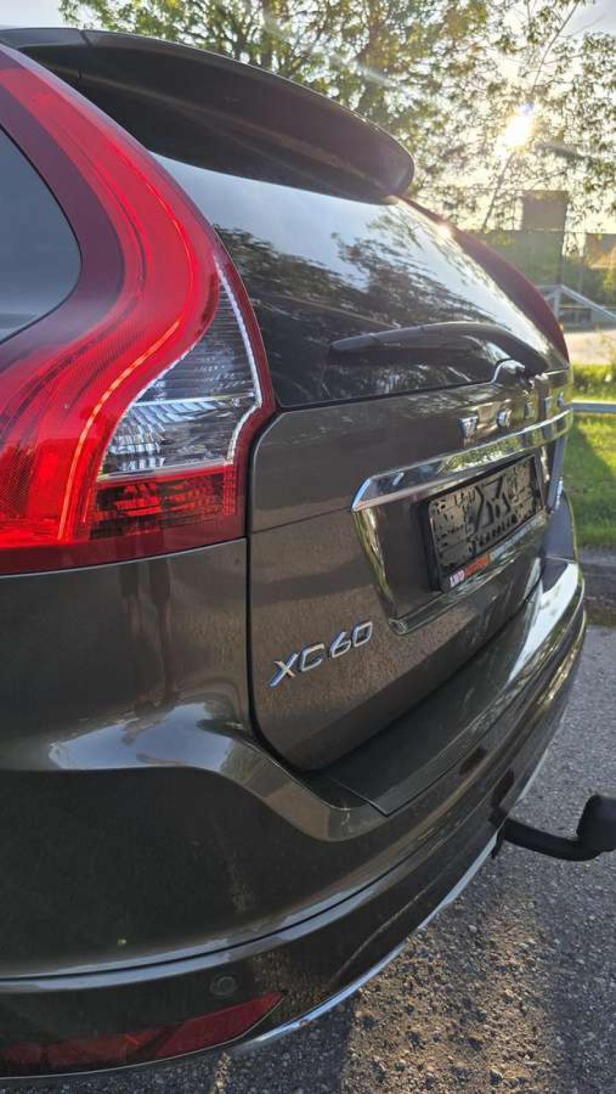 Brūns Volvo XC60 2014 Šauļi, ar dzinēja tilpumu 2.40 L un nobraukumu 255 tūkst. km par 12650 €, foto 21 vietnē AUTOMOTO.COM.LV