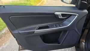 Brūns Volvo XC60 2014 Šauļi, ar dzinēja tilpumu 2.40 L un nobraukumu 255 tūkst. km par 12650 €, foto 34 vietnē AUTOMOTO.COM.LV