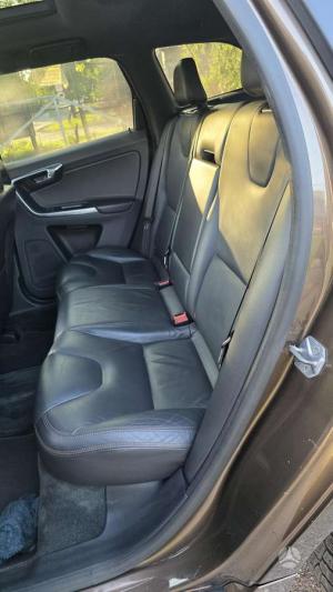 Brūns Volvo XC60 2014 Šauļi, ar dzinēja tilpumu 2.40 L un nobraukumu 255 tūkst. km par 12650 €, foto 36 vietnē AUTOMOTO.COM.LV