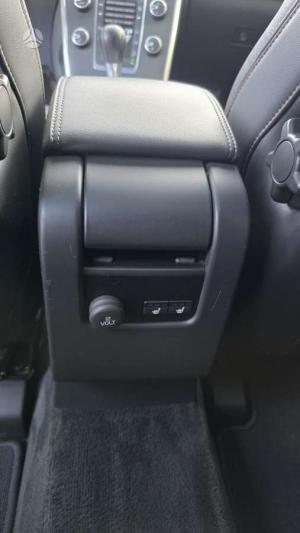 Brūns Volvo XC60 2014 Šauļi, ar dzinēja tilpumu 2.40 L un nobraukumu 255 tūkst. km par 12650 €, foto 38 vietnē AUTOMOTO.COM.LV