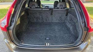 Brūns Volvo XC60 2014 Šauļi, ar dzinēja tilpumu 2.40 L un nobraukumu 255 tūkst. km par 12650 €, foto 41 vietnē AUTOMOTO.COM.LV