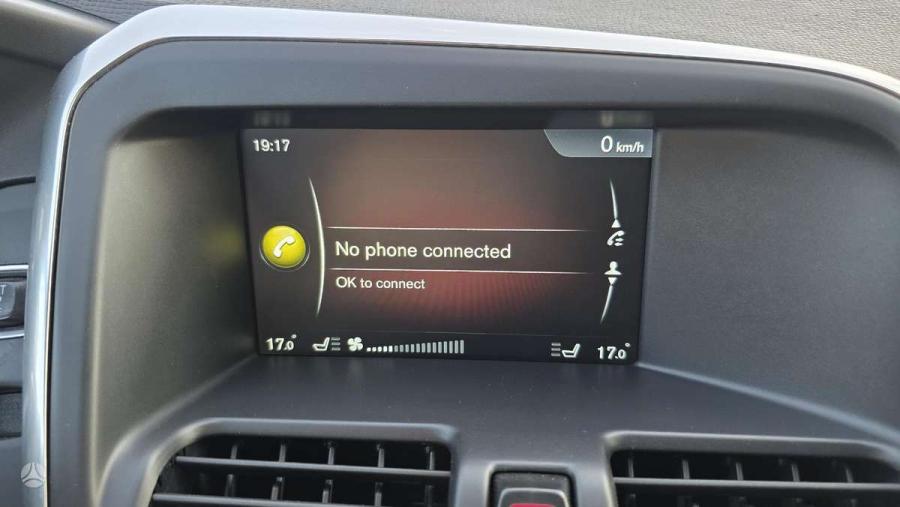 Brūns Volvo XC60 2014 Šauļi, ar dzinēja tilpumu 2.40 L un nobraukumu 255 tūkst. km par 12650 €, foto 49 vietnē AUTOMOTO.COM.LV