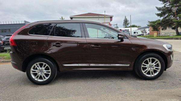 Brown Volvo XC60 2014 in Siauliai, with an engine capacity of 2.40 L and mileage of 274 thousand km for 12750 €, photo 6 on AUTOMOTO.COM.LV