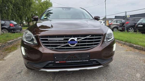 Brown Volvo XC60 2014 in Siauliai, with an engine capacity of 2.40 L and mileage of 274 thousand km for 12750 €, photo 8 on AUTOMOTO.COM.LV