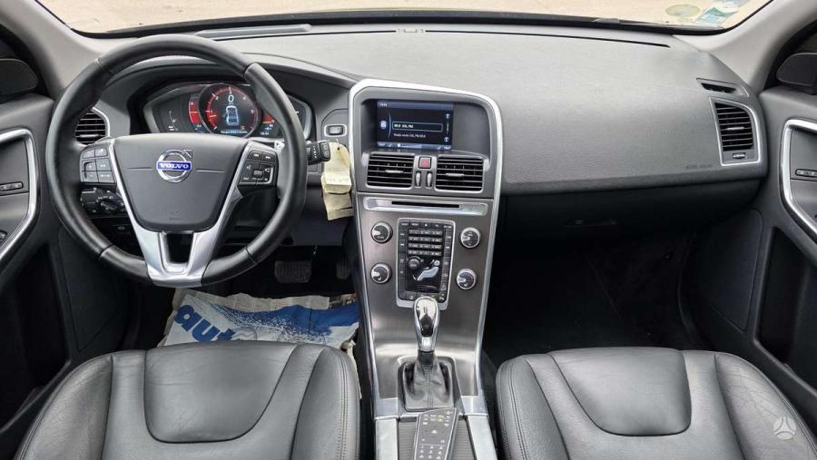 Brūns Volvo XC60 2014 Šauļi, ar dzinēja tilpumu 2.40 L un nobraukumu 274 tūkst. km par 12750 €, foto 21 vietnē AUTOMOTO.COM.LV