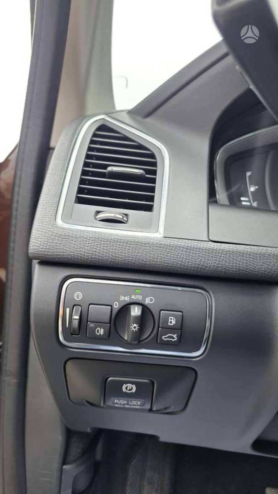 Brūns Volvo XC60 2014 Šauļi, ar dzinēja tilpumu 2.40 L un nobraukumu 274 tūkst. km par 12750 €, foto 26 vietnē AUTOMOTO.COM.LV