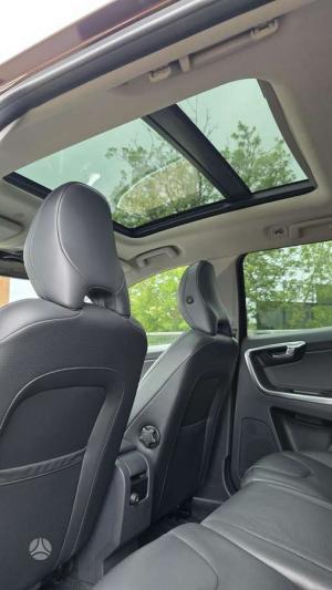 Brūns Volvo XC60 2014 Šauļi, ar dzinēja tilpumu 2.40 L un nobraukumu 274 tūkst. km par 12750 €, foto 38 vietnē AUTOMOTO.COM.LV