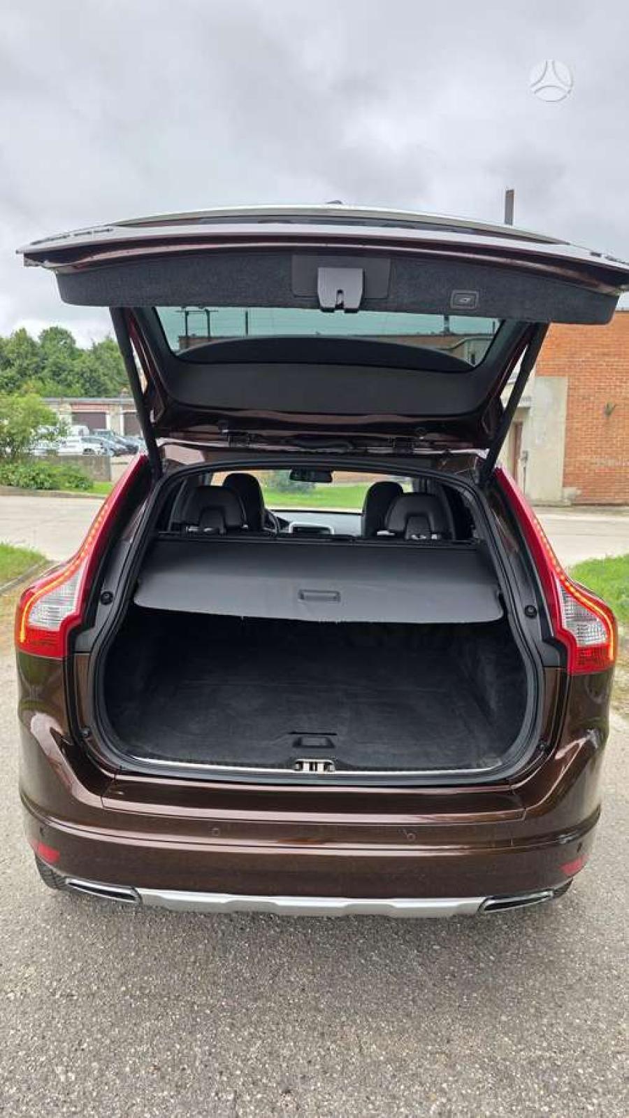 Brūns Volvo XC60 2014 Šauļi, ar dzinēja tilpumu 2.40 L un nobraukumu 274 tūkst. km par 12750 €, foto 39 vietnē AUTOMOTO.COM.LV
