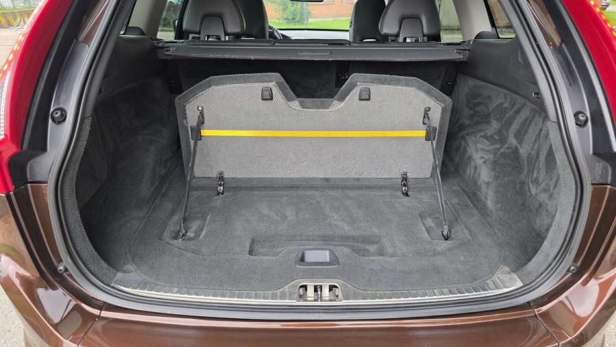 Brūns Volvo XC60 2014 Šauļi, ar dzinēja tilpumu 2.40 L un nobraukumu 274 tūkst. km par 12750 €, foto 42 vietnē AUTOMOTO.COM.LV