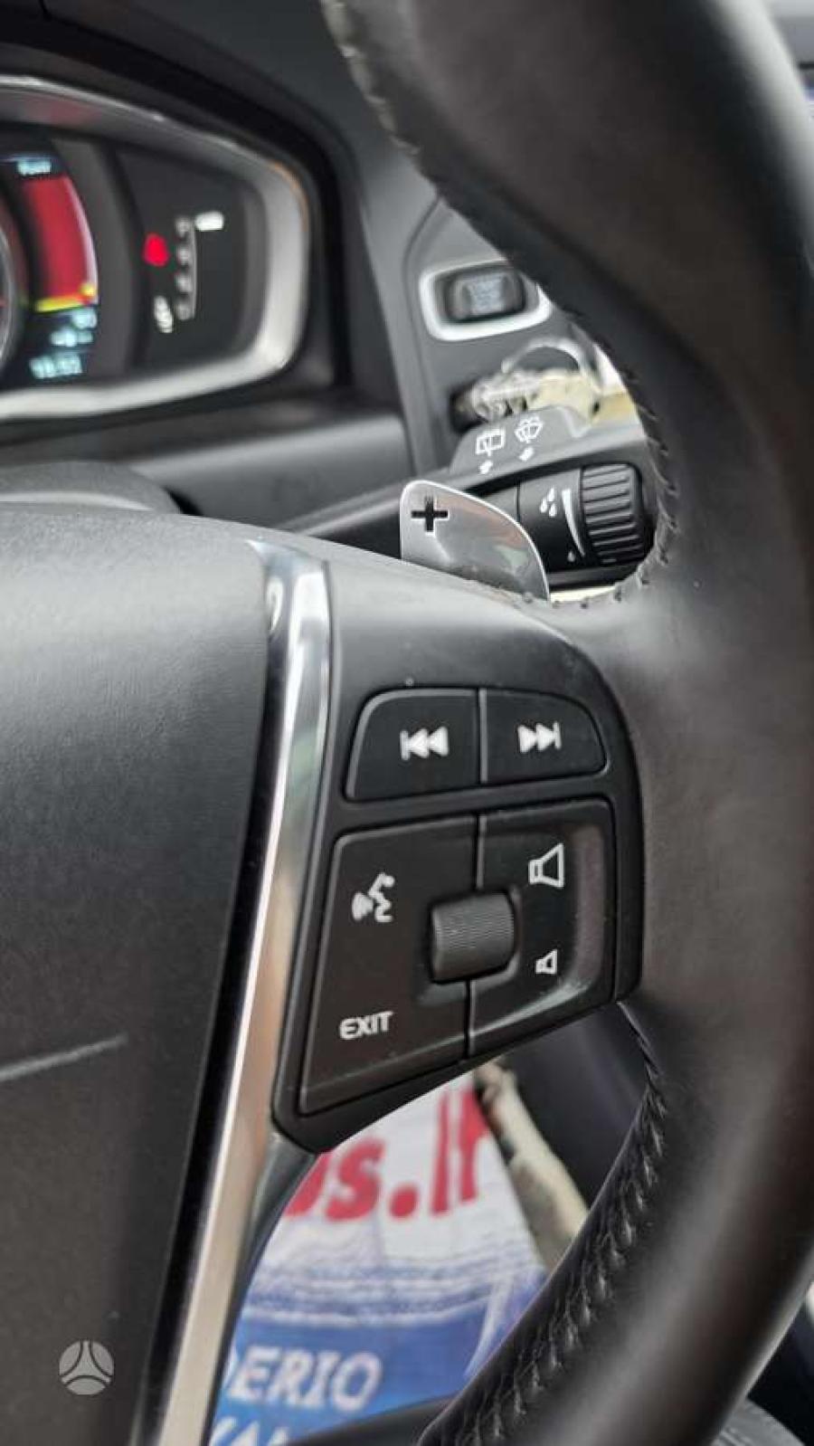 Brūns Volvo XC60 2014 Šauļi, ar dzinēja tilpumu 2.40 L un nobraukumu 274 tūkst. km par 12750 €, foto 55 vietnē AUTOMOTO.COM.LV