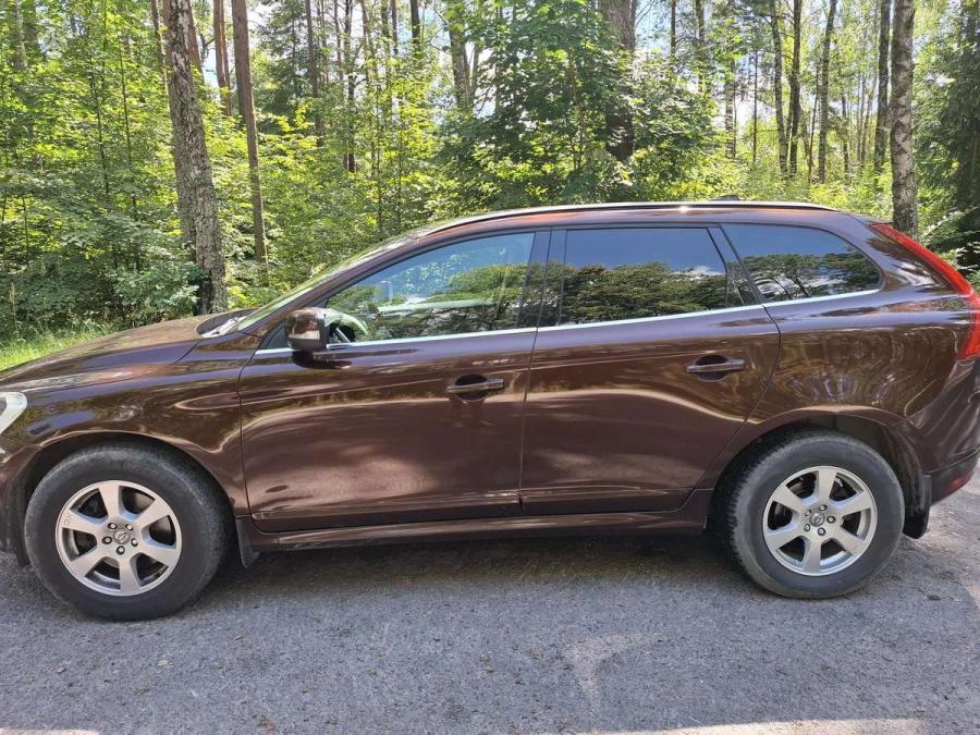 Brūns Volvo XC60 2014 Viļņa, ar dzinēja tilpumu 1.98 L un nobraukumu 295 tūkst. km par 12500 €, foto 4 vietnē AUTOMOTO.COM.LV