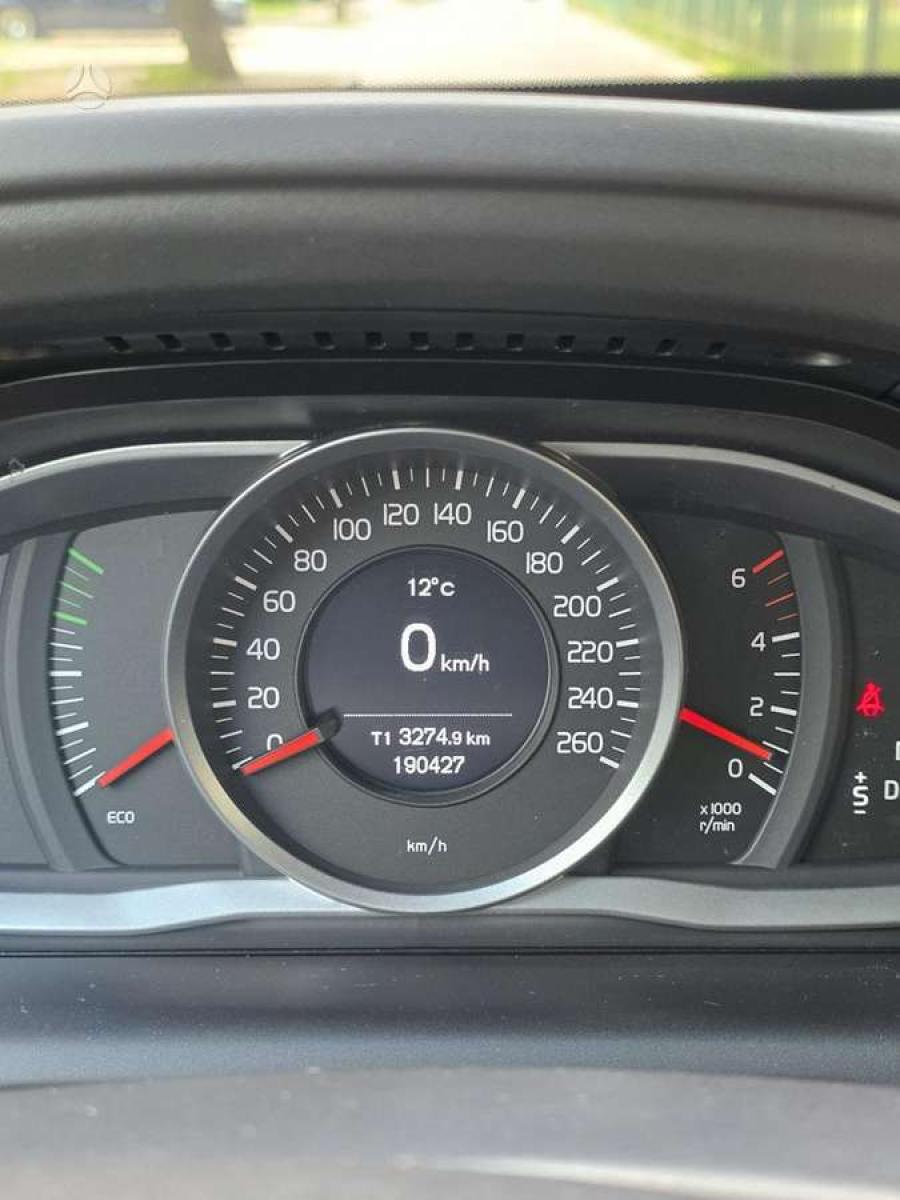 Brūns Volvo XC60 2014 Viļņa, ar dzinēja tilpumu 1.98 L un nobraukumu 190 tūkst. km par 10500 €, foto 7 vietnē AUTOMOTO.COM.LV