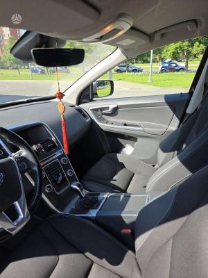Brūns Volvo XC60 2014 Klaipėda, ar dzinēja tilpumu 1.97 L un nobraukumu 185 tūkst. km par 11400 €, foto 9 vietnē AUTOMOTO.COM.LV