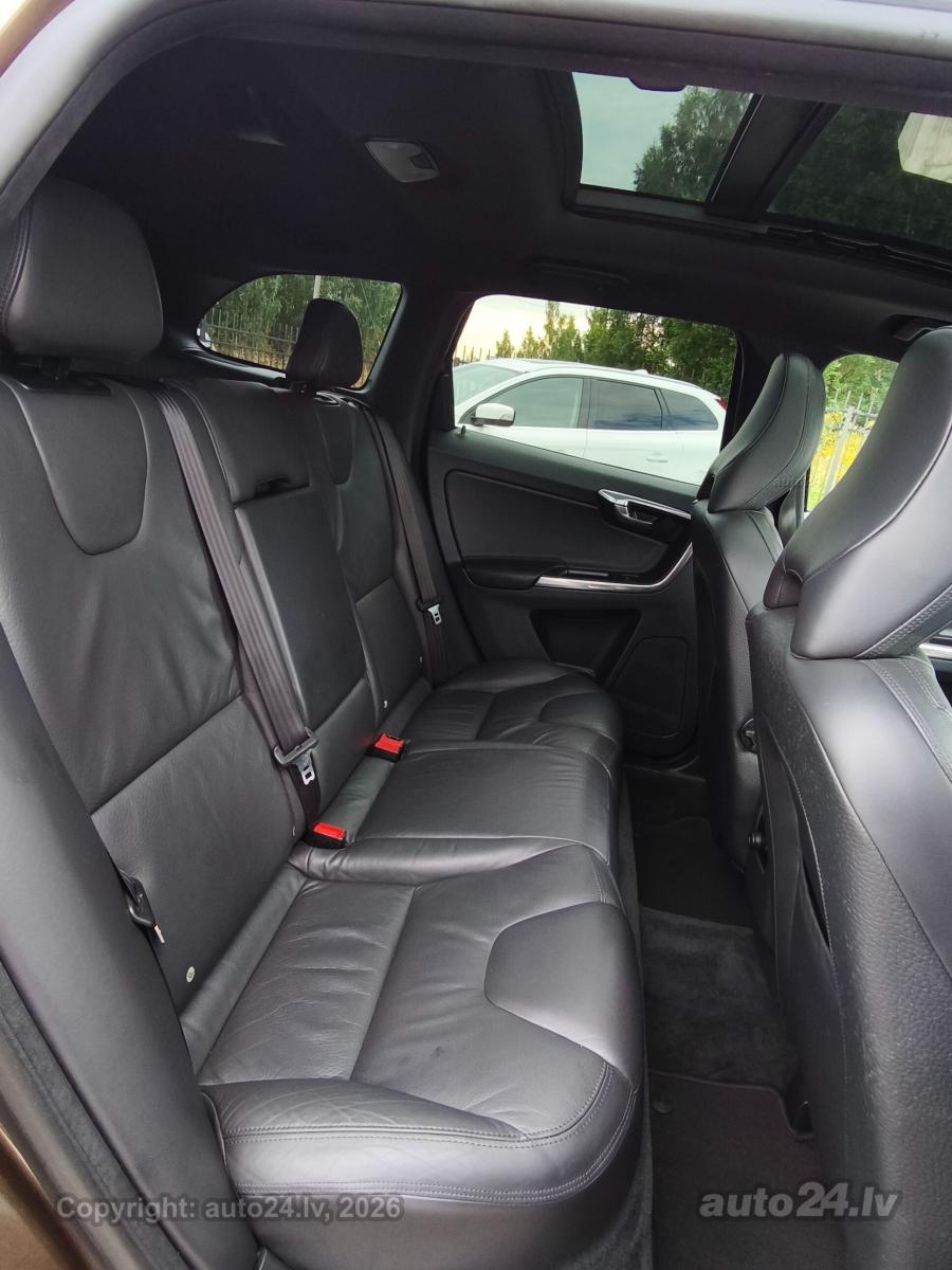Brūns Volvo XC60 2014 Tartu, ar dzinēja tilpumu 2.00 L un nobraukumu 243 tūkst. km par 11790 €, foto 12 vietnē AUTOMOTO.COM.LV