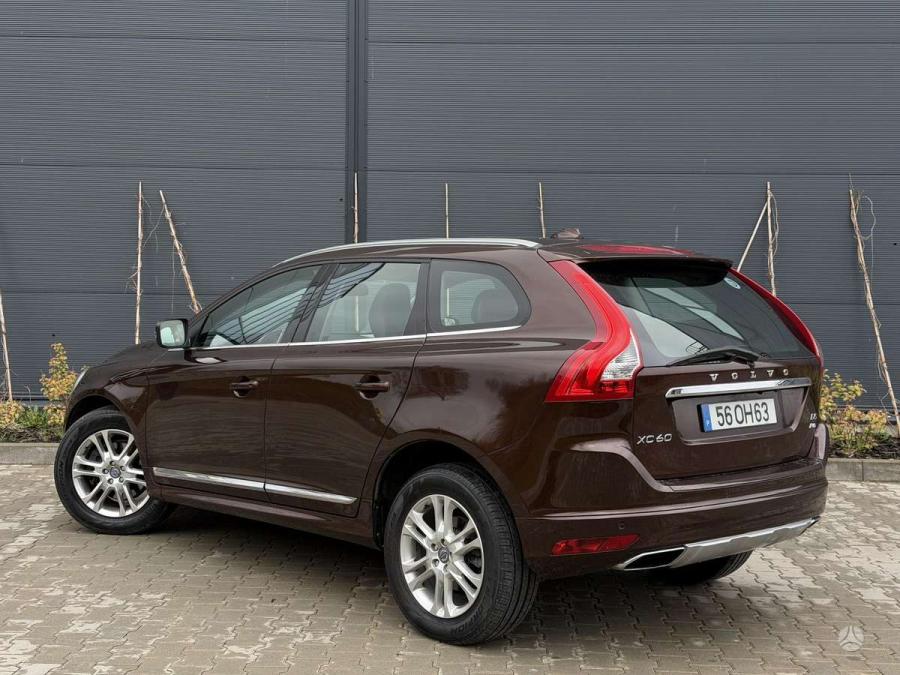 Brūns Volvo XC60 2014 Viļņa, ar dzinēja tilpumu 2.40 L un nobraukumu 300 tūkst. km par 10700 €, foto 4 vietnē AUTOMOTO.COM.LV