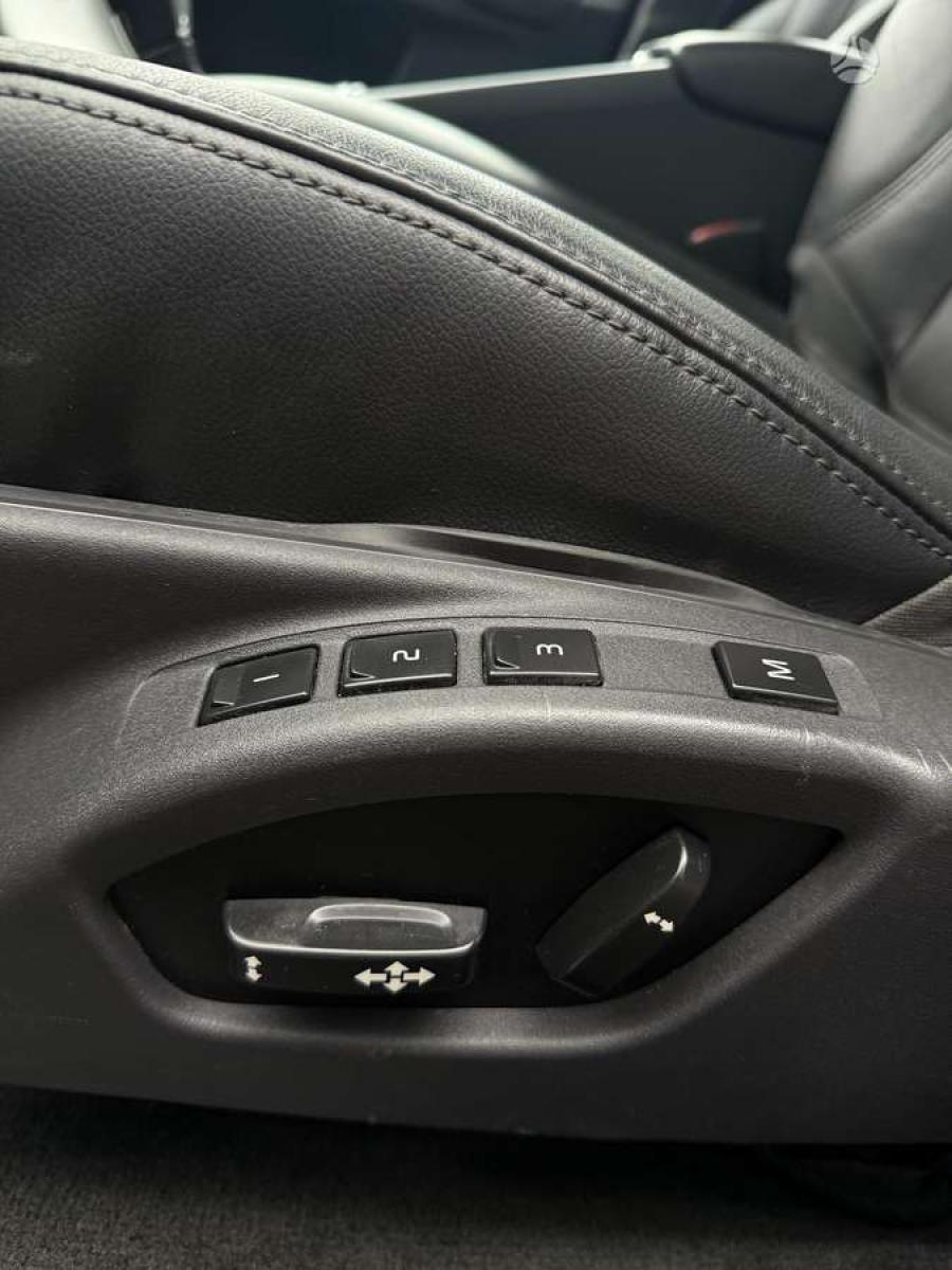Brūns Volvo XC60 2014 Viļņa, ar dzinēja tilpumu 2.40 L un nobraukumu 300 tūkst. km par 10700 €, foto 16 vietnē AUTOMOTO.COM.LV