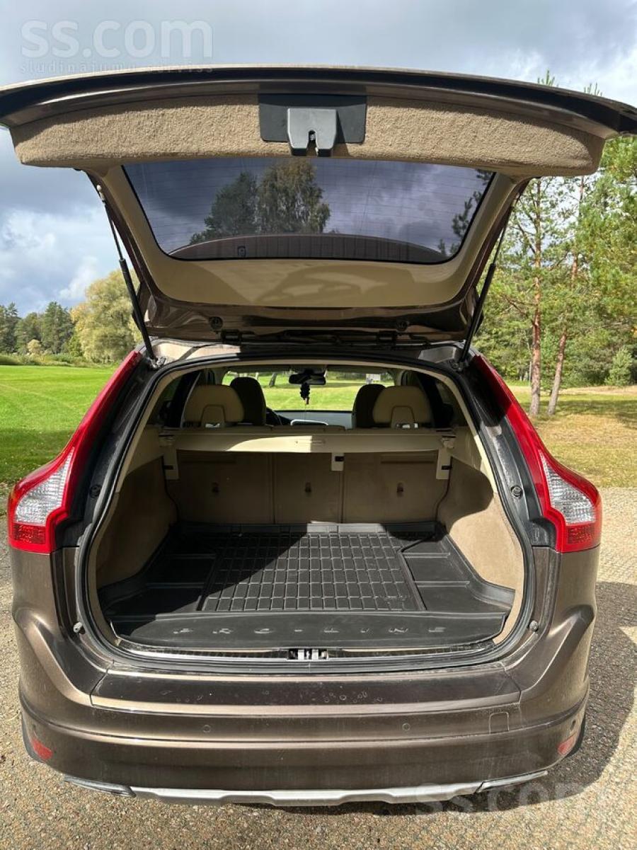 Brūns Volvo XC60 2014 Valmiera, ar dzinēja tilpumu 2.40 L un nobraukumu 210 tūkst. km par 9700 €, foto 1 vietnē AUTOMOTO.COM.LV