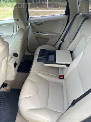 Brūns Volvo XC60 2014 Valmiera, ar dzinēja tilpumu 2.40 L un nobraukumu 210 tūkst. km par 9700 €, foto 19 vietnē AUTOMOTO.COM.LV