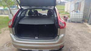 Brown Volvo XC60 2015 in Alytus, with an engine capacity of 2.00 L and mileage of 303 thousand km for 10499 €, photo 17 on AUTOMOTO.COM.LV