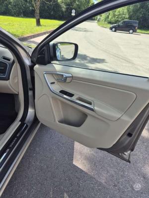 Brūns Volvo XC60 2015 Kauņa, ar dzinēja tilpumu 2.95 L un nobraukumu 218 tūkst. km par 10350 €, foto 10 vietnē AUTOMOTO.COM.LV