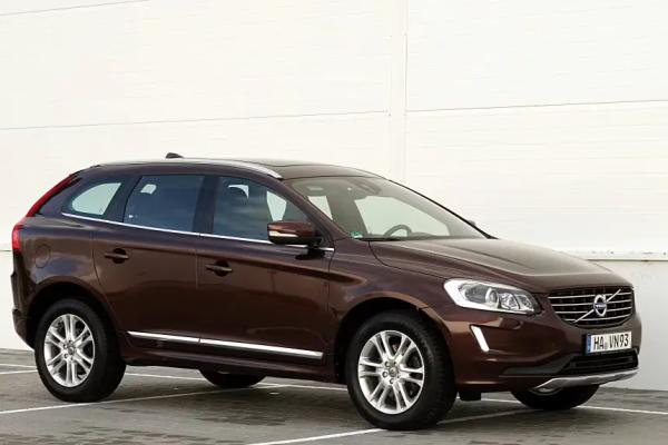 Brūns Volvo XC60 2015 Rīga, ar dzinēja tilpumu 2.00 L un nobraukumu 227 tūkst. km par 9900 €, foto 9 vietnē AUTOMOTO.COM.LV