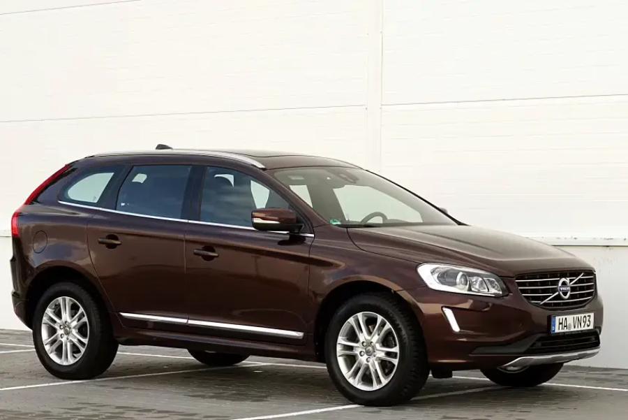 Brūns Volvo XC60 2015 Rīga, ar dzinēja tilpumu 2.00 L un nobraukumu 227 tūkst. km par 9900 €, foto 10 vietnē AUTOMOTO.COM.LV