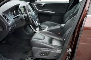Brūns Volvo XC60 2015 Rīga, ar dzinēja tilpumu 2.00 L un nobraukumu 227 tūkst. km par 9900 €, foto 14 vietnē AUTOMOTO.COM.LV