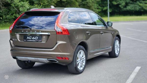 Brūns Volvo XC60 2015 Elektrėnai, ar dzinēja tilpumu 2.40 L un nobraukumu 232 tūkst. km par 15300 €, foto 7 vietnē AUTOMOTO.COM.LV