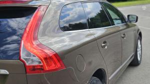 Brūns Volvo XC60 2015 Elektrėnai, ar dzinēja tilpumu 2.40 L un nobraukumu 232 tūkst. km par 15300 €, foto 9 vietnē AUTOMOTO.COM.LV
