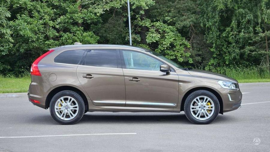 Brūns Volvo XC60 2015 Elektrėnai, ar dzinēja tilpumu 2.40 L un nobraukumu 232 tūkst. km par 15300 €, foto 10 vietnē AUTOMOTO.COM.LV