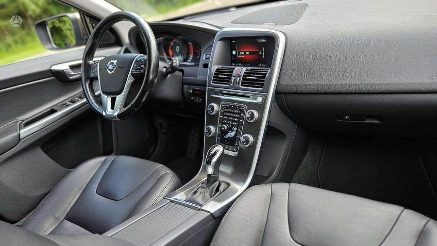 Brūns Volvo XC60 2015 Elektrėnai, ar dzinēja tilpumu 2.40 L un nobraukumu 232 tūkst. km par 15300 €, foto 20 vietnē AUTOMOTO.COM.LV