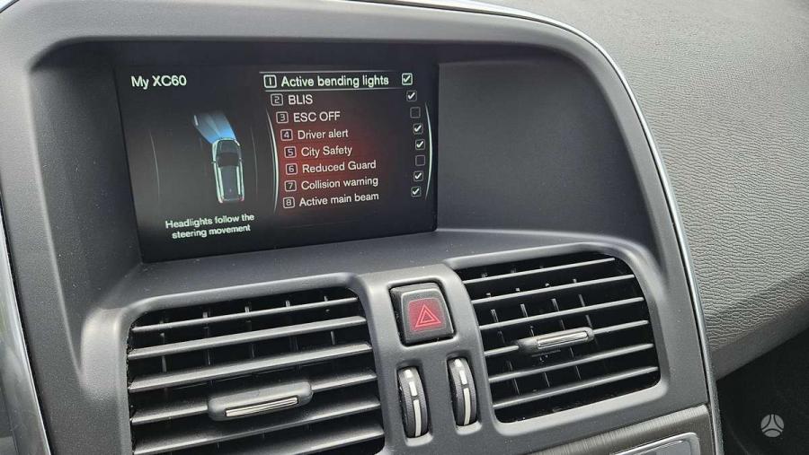 Brūns Volvo XC60 2015 Elektrėnai, ar dzinēja tilpumu 2.40 L un nobraukumu 232 tūkst. km par 15300 €, foto 30 vietnē AUTOMOTO.COM.LV