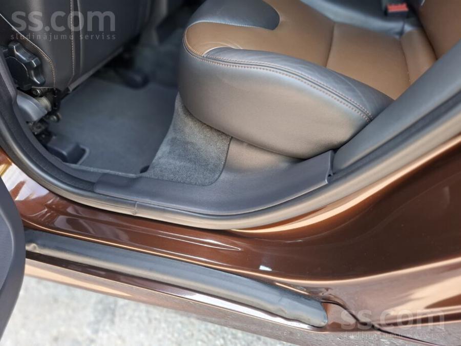 Brūns Volvo XC60 2015 Talsi, ar dzinēja tilpumu 2.00 L un nobraukumu 257 tūkst. km par 9000 €, foto 9 vietnē AUTOMOTO.COM.LV