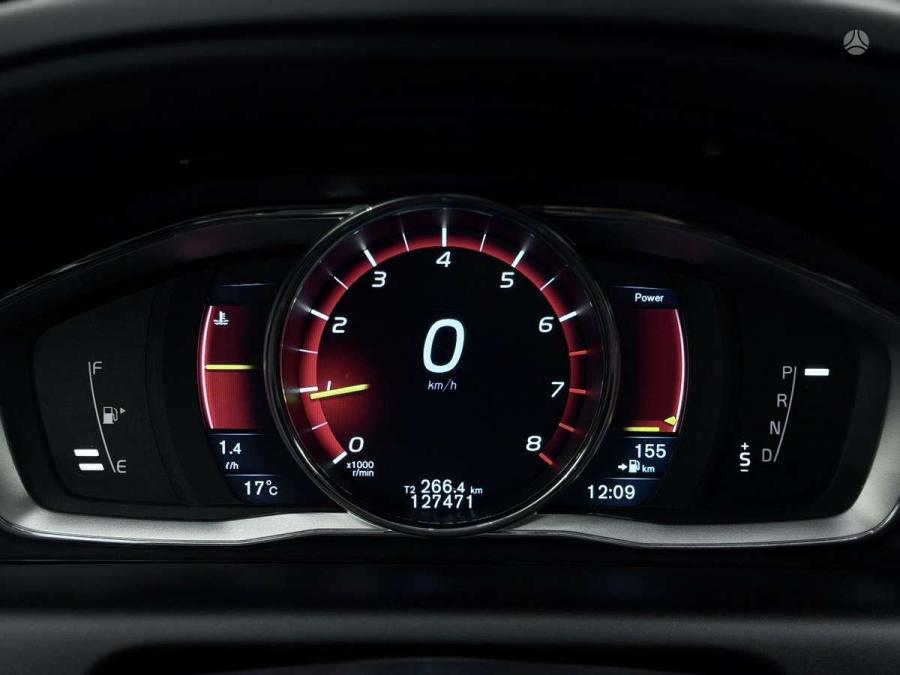 Brown Volvo XC60 2015 in Vilnius, with an engine capacity of 1.97 L and mileage of 127 thousand km for 12990 €, photo 31 on AUTOMOTO.COM.LV