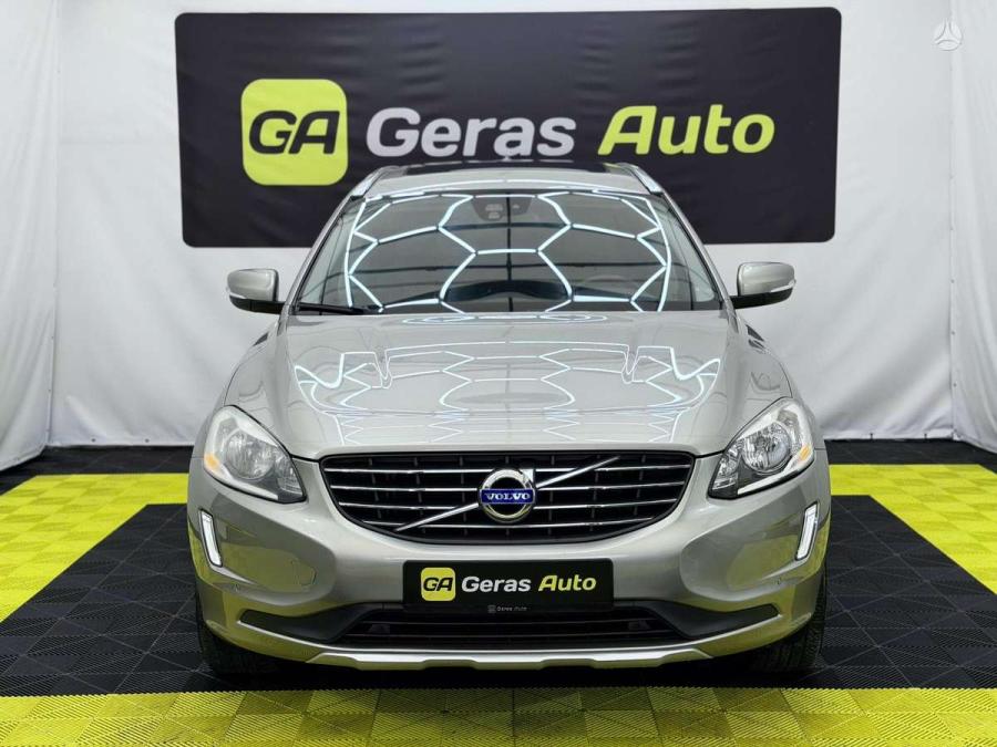 Brown Volvo XC60 2015 in Vilnius, with an engine capacity of 1.97 L and mileage of 127 thousand km for 12900 €, photo 8 on AUTOMOTO.COM.LV