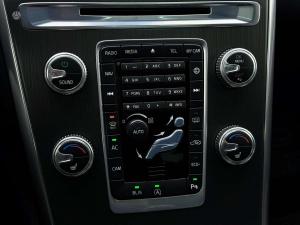 Brown Volvo XC60 2015 in Vilnius, with an engine capacity of 1.97 L and mileage of 127 thousand km for 12900 €, photo 26 on AUTOMOTO.COM.LV