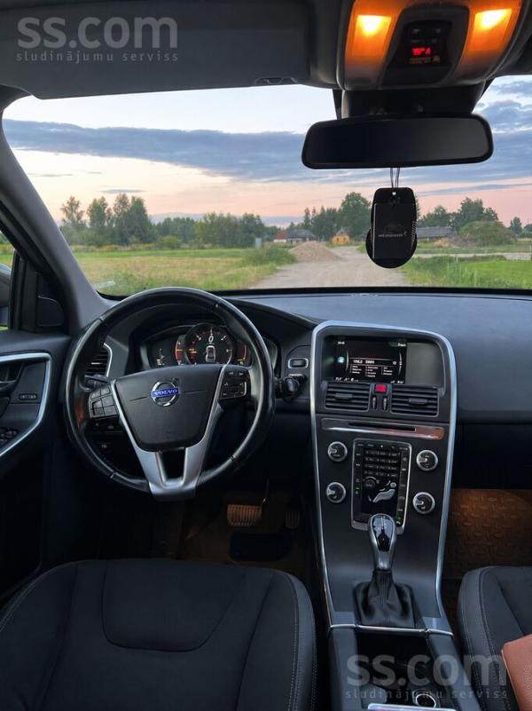 Brūns Volvo XC60 2015 Jelgava, ar dzinēja tilpumu 2.00 L un nobraukumu 325 tūkst. km par 13250 €, foto 5 vietnē AUTOMOTO.COM.LV