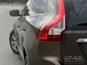 Brown Volvo XC60 2015 in Rezekne, with an engine capacity of 2.40 L and mileage of 168 thousand km for 15990 €, photo 10 on AUTOMOTO.COM.LV