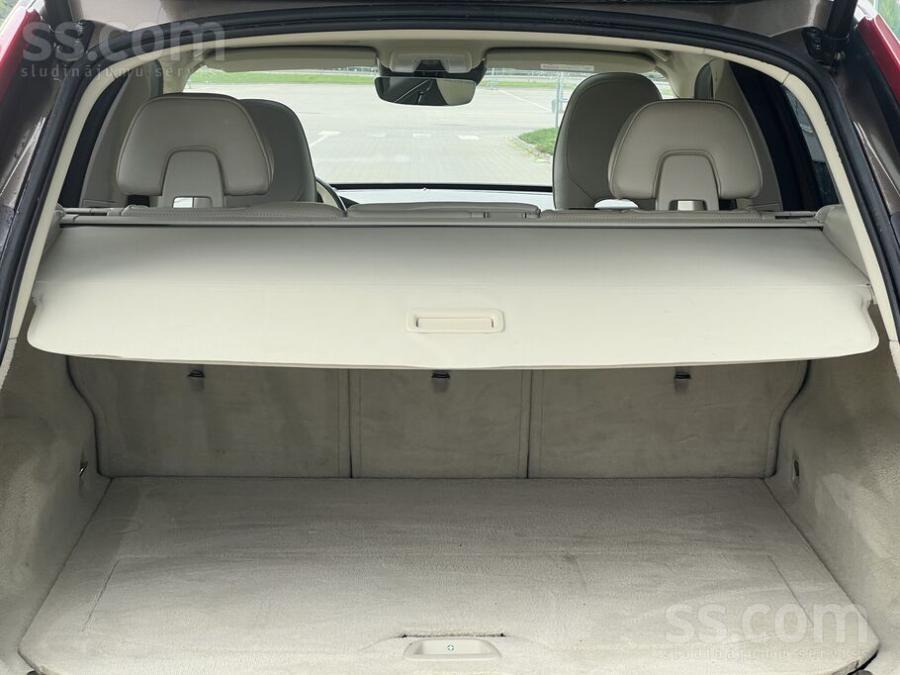 Brown Volvo XC60 2015 in Rezekne, with an engine capacity of 2.40 L and mileage of 168 thousand km for 15990 €, photo 23 on AUTOMOTO.COM.LV