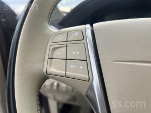 Brown Volvo XC60 2015 in Rezekne, with an engine capacity of 2.40 L and mileage of 168 thousand km for 15990 €, photo 30 on AUTOMOTO.COM.LV