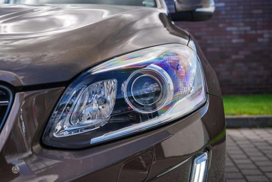 Brūns Volvo XC60 2015 Kauņa, ar dzinēja tilpumu 2.40 L un nobraukumu 270 tūkst. km par 12950 €, foto 6 vietnē AUTOMOTO.COM.LV