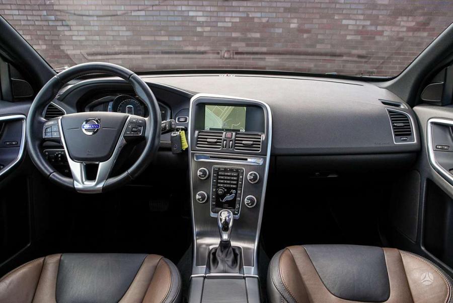 Brūns Volvo XC60 2015 Kauņa, ar dzinēja tilpumu 2.40 L un nobraukumu 270 tūkst. km par 12950 €, foto 13 vietnē AUTOMOTO.COM.LV