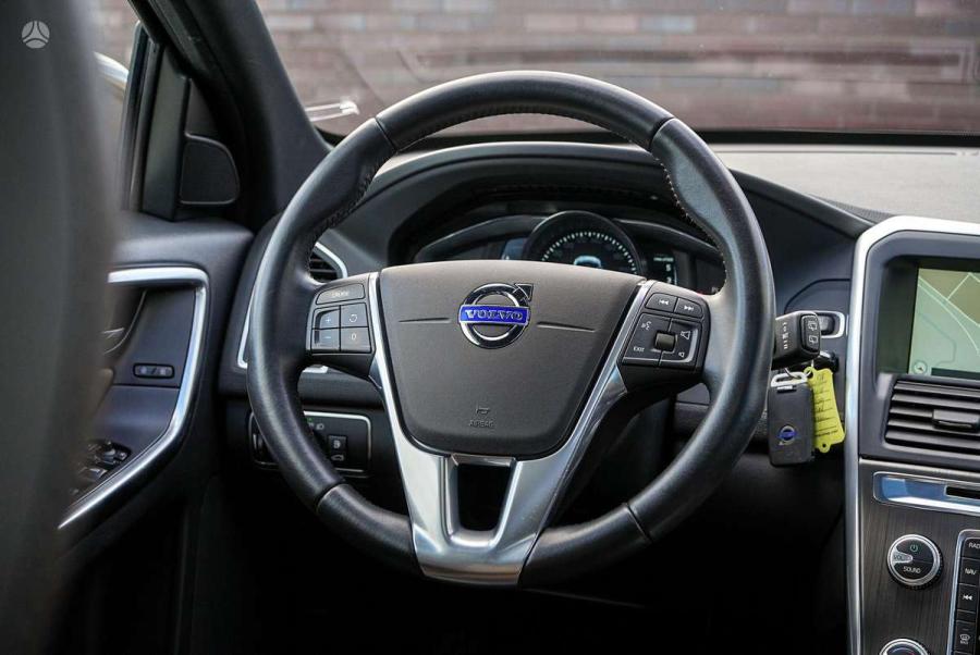 Brūns Volvo XC60 2015 Kauņa, ar dzinēja tilpumu 2.40 L un nobraukumu 270 tūkst. km par 12950 €, foto 15 vietnē AUTOMOTO.COM.LV