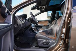 Brūns Volvo XC60 2015 Kauņa, ar dzinēja tilpumu 2.40 L un nobraukumu 270 tūkst. km par 12950 €, foto 23 vietnē AUTOMOTO.COM.LV