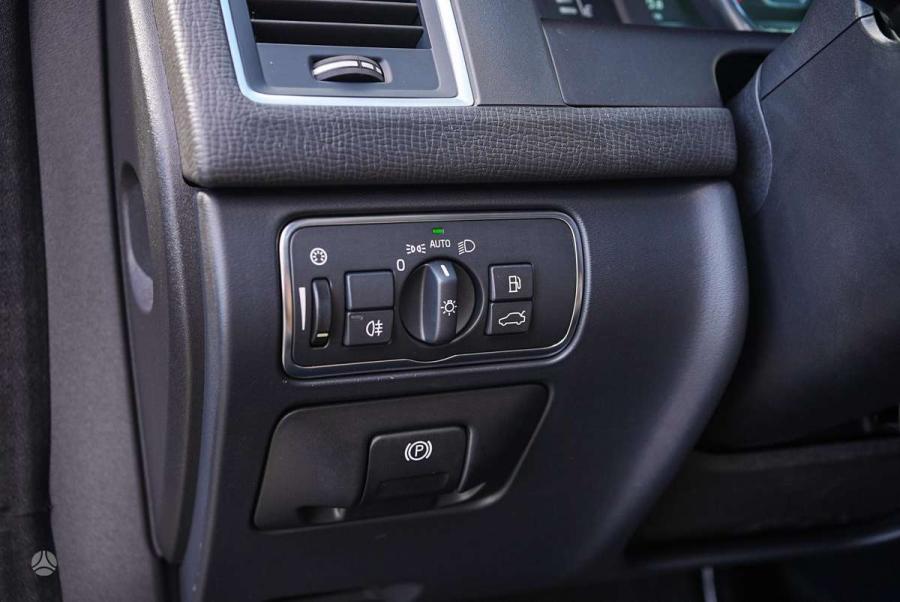 Brūns Volvo XC60 2015 Kauņa, ar dzinēja tilpumu 2.40 L un nobraukumu 270 tūkst. km par 12950 €, foto 26 vietnē AUTOMOTO.COM.LV