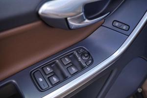 Brūns Volvo XC60 2015 Kauņa, ar dzinēja tilpumu 2.40 L un nobraukumu 270 tūkst. km par 12950 €, foto 27 vietnē AUTOMOTO.COM.LV