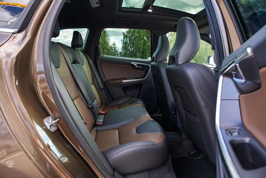 Brūns Volvo XC60 2015 Kauņa, ar dzinēja tilpumu 2.40 L un nobraukumu 270 tūkst. km par 12950 €, foto 31 vietnē AUTOMOTO.COM.LV