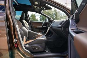 Brūns Volvo XC60 2015 Kauņa, ar dzinēja tilpumu 2.40 L un nobraukumu 270 tūkst. km par 12950 €, foto 34 vietnē AUTOMOTO.COM.LV