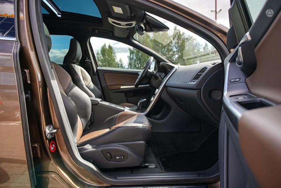 Brūns Volvo XC60 2015 Kauņa, ar dzinēja tilpumu 2.40 L un nobraukumu 270 tūkst. km par 12950 €, foto 34 vietnē AUTOMOTO.COM.LV