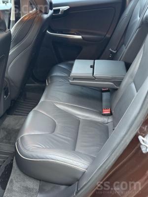 Brown Volvo XC60 2015 in Riga, with an engine capacity of 2.00 L and mileage of 0 thousand km for 9150 €, photo 10 on AUTOMOTO.COM.LV